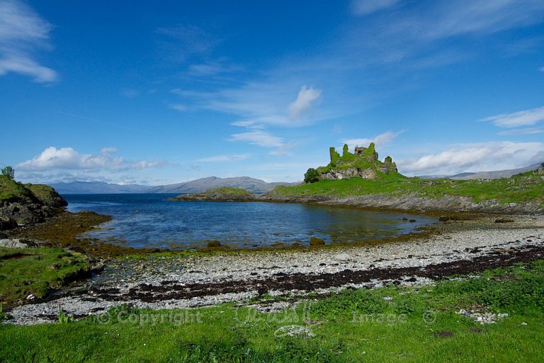 Castle Coeffin: guarding a broken heart – The Hazel Tree