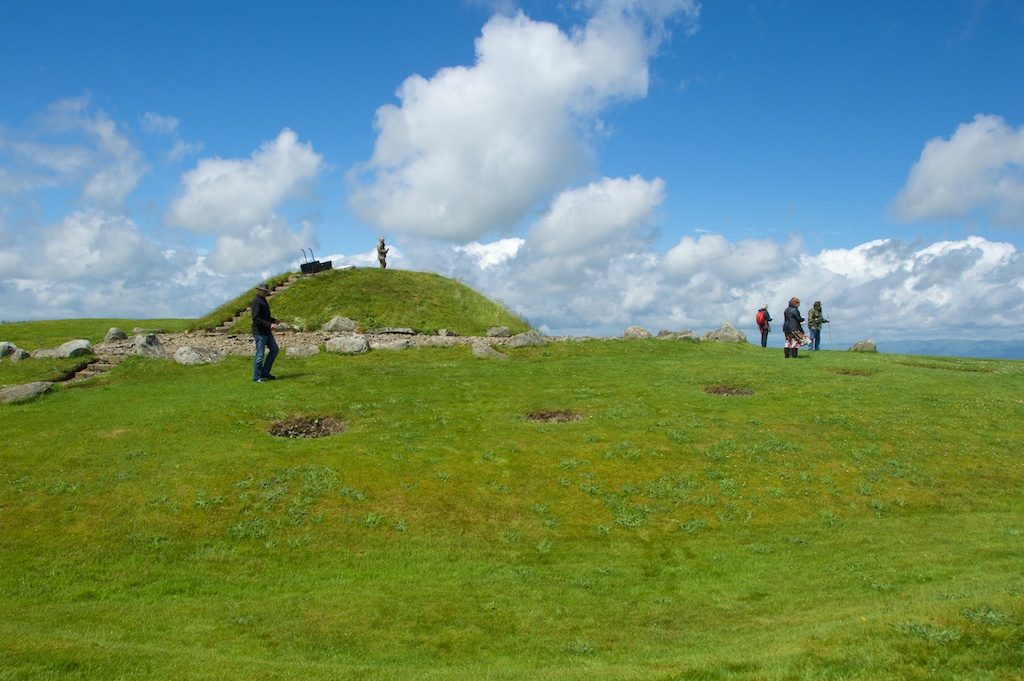 Dowsing at Torphichen and Cairnpapple – The Hazel Tree
