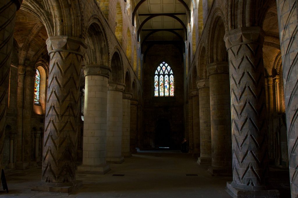 Dunfermline Abbey (part 1): echoes of majesty – The Hazel Tree