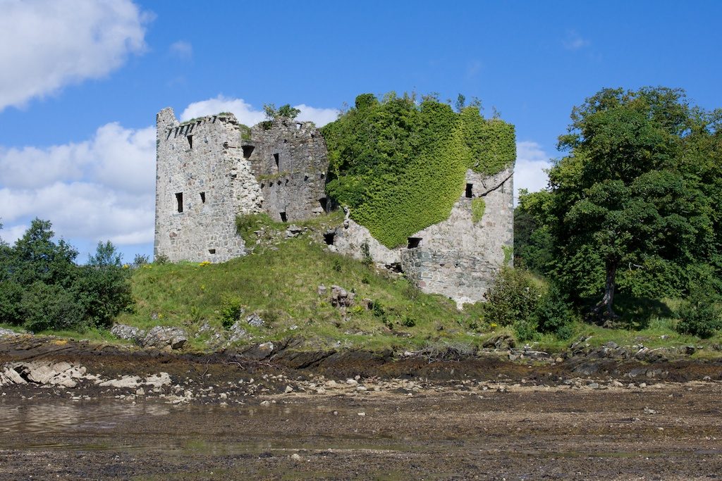 Kilmorie Chapel by Loch Fyne – The Hazel Tree